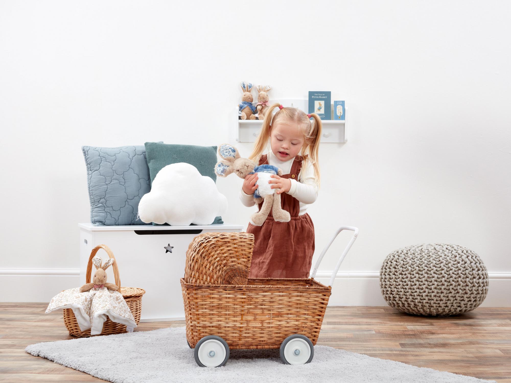 Signature Collection Peter Rabbit Deluxe Soft Toy | Rainbow Designs ...